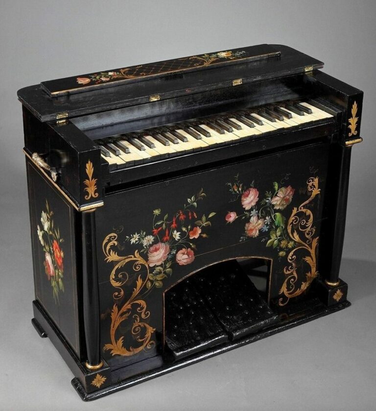 From the Hydraulis of the Greeks to the Portative Organ of the Middle ...